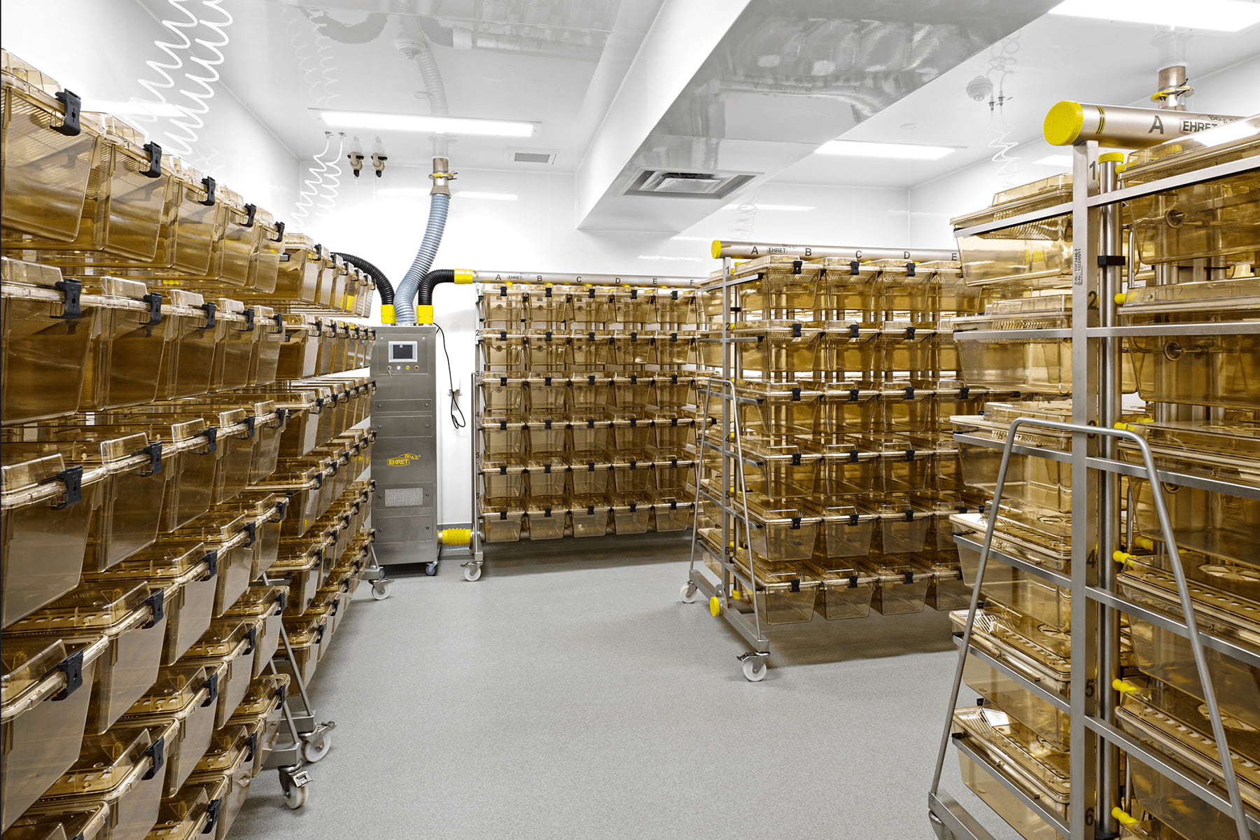 Arcoplast seamless primary barrier paneling systems, compliant to: BSL ...